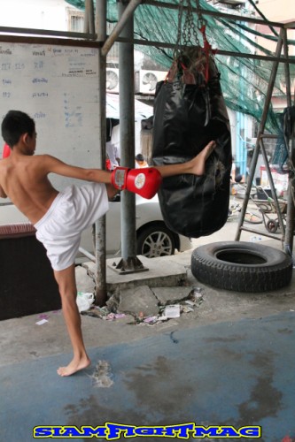 THE CAMP THOR CHALERMCHAI - SIAM FIGHT MAG