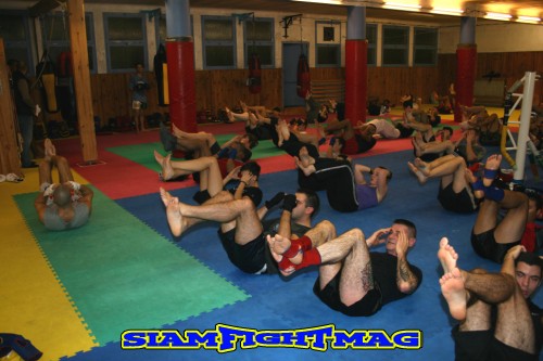 Le club ROYAL NARESUAN BOXING - SIAM FIGHT MAG