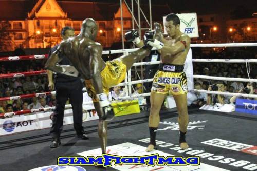 VUYISILE COLOSSA (SOUTH AFRICA) - SIAM FIGHT MAG