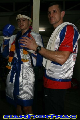 RODRIGO ALAMOS - SIAM FIGHT MAG