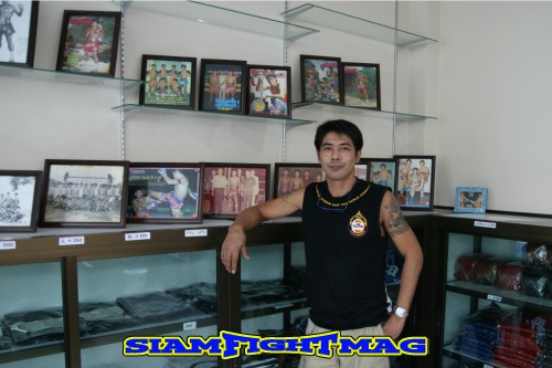 THE POPTHEERATHAM CAMP - SIAM FIGHT MAG