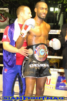 CHARLES FRANÇOIS - SIAM FIGHT MAG