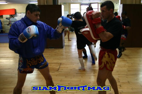 DAMIEN ALAMOS "SINGKHAO" (THE WHITE LION) - SIAM FIGHT MAG