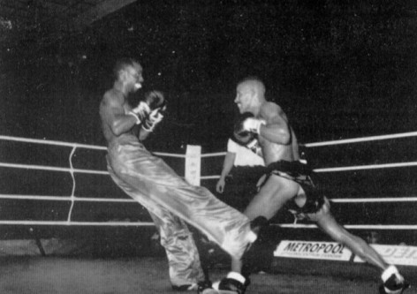 RONNIE "MACHINE GUN" GREEN (ENGLAND) - SIAM FIGHT MAG