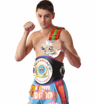 RODRIGO ALAMOS A LE MUAY THAI DANS LA PEAU ! - SIAM FIGHT MAG