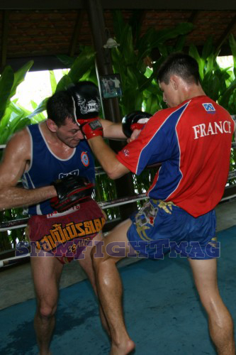 RODRIGO ALAMOS A LE MUAY THAI DANS LA PEAU ! - SIAM FIGHT MAG