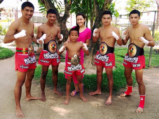 THE CAMP PARUNCHAI - SIAM FIGHT MAG