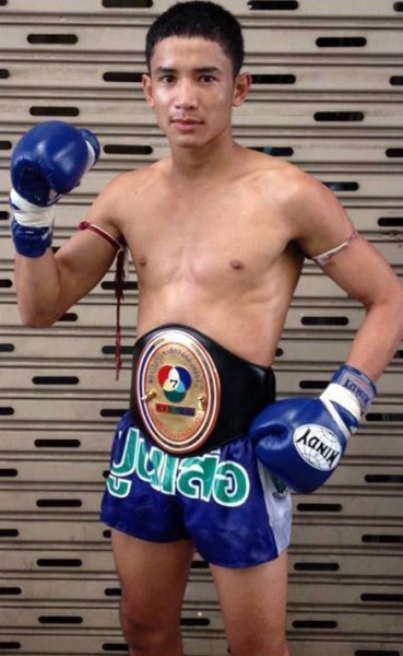 THE CAMP PARUNCHAI - SIAM FIGHT MAG