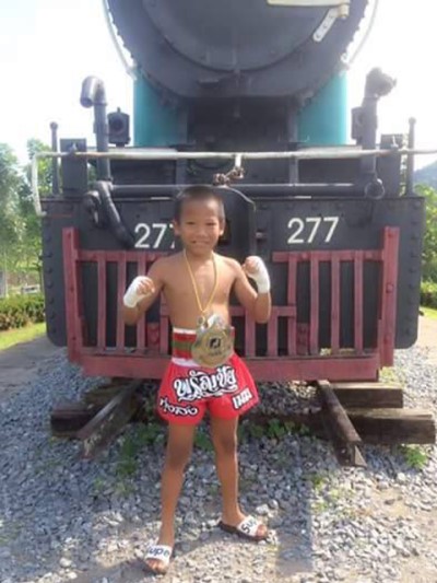 THE CAMP PARUNCHAI - SIAM FIGHT MAG