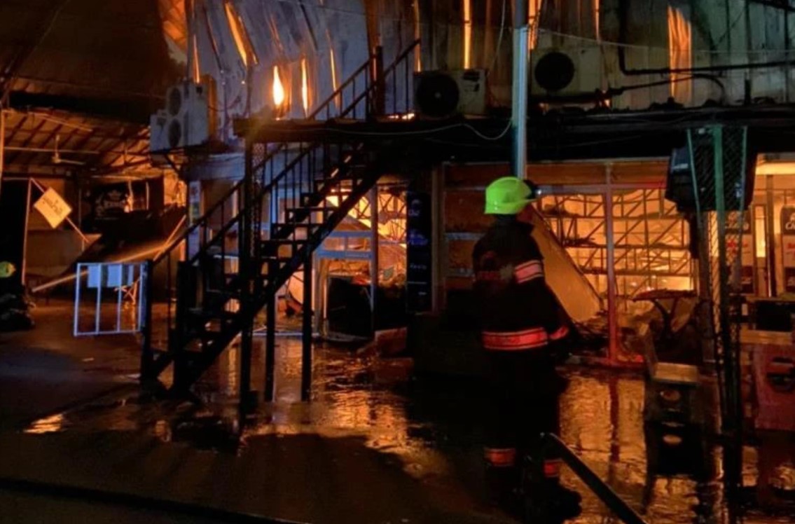 THE OR TOR KOR STADIUM (JITMUANGNON), A SMALL AUTHENTIC STADIUM IN THE ...