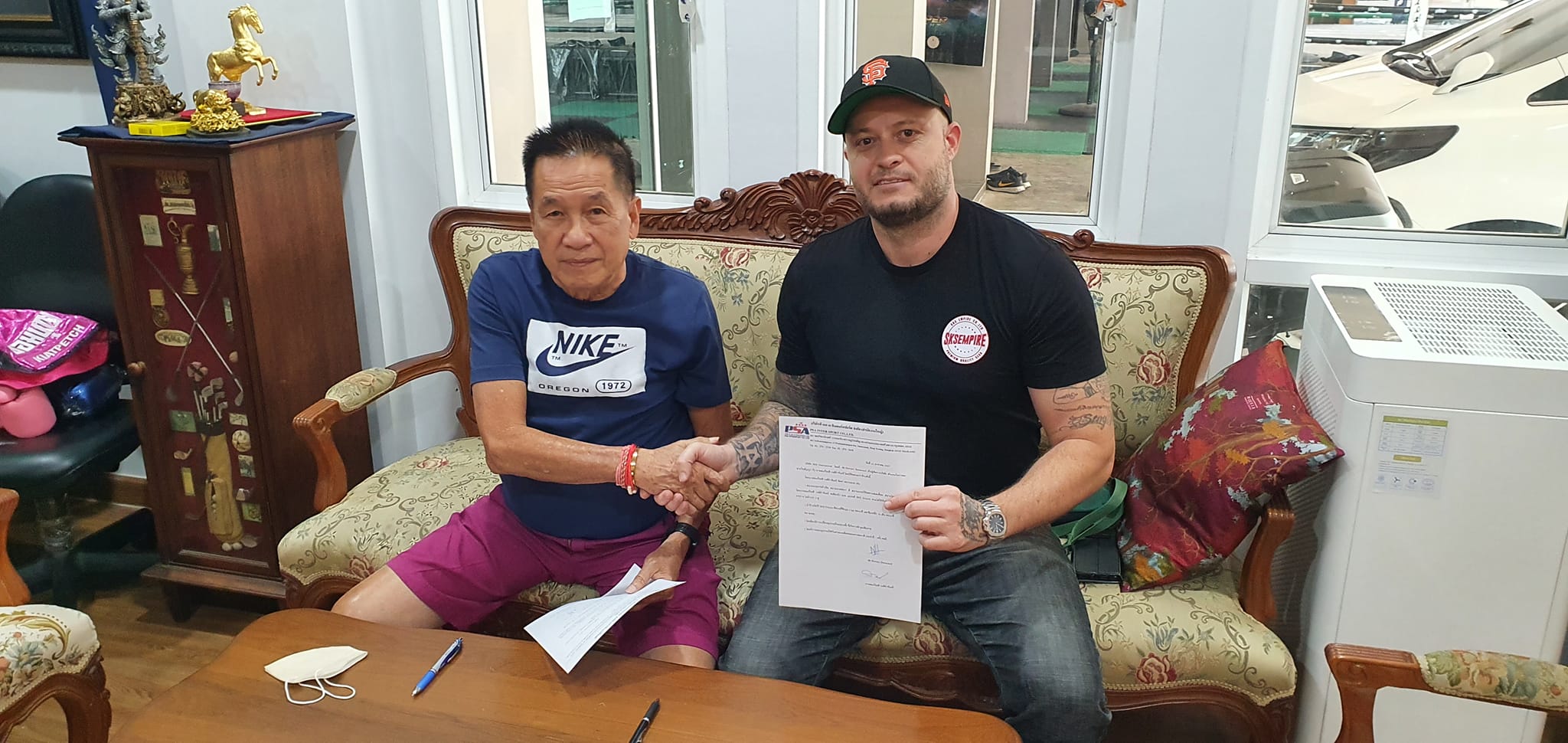 Interview de ROMAIN DENEVAUT ROSSI, patron de la célèbre marque de Muay Thai made in Thailand ...